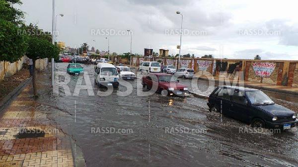الأمطار تغرق شوارع "الأسكندرية" - شبكة رصد الإخبارية